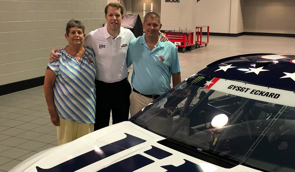 BradK meets family of fallen Marine - The Official Site of Brad ...